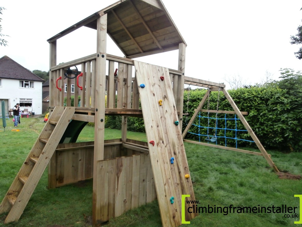 The NI Single Tower Wooden Monkey Bar/ Swing Combo Climbing Frame ...